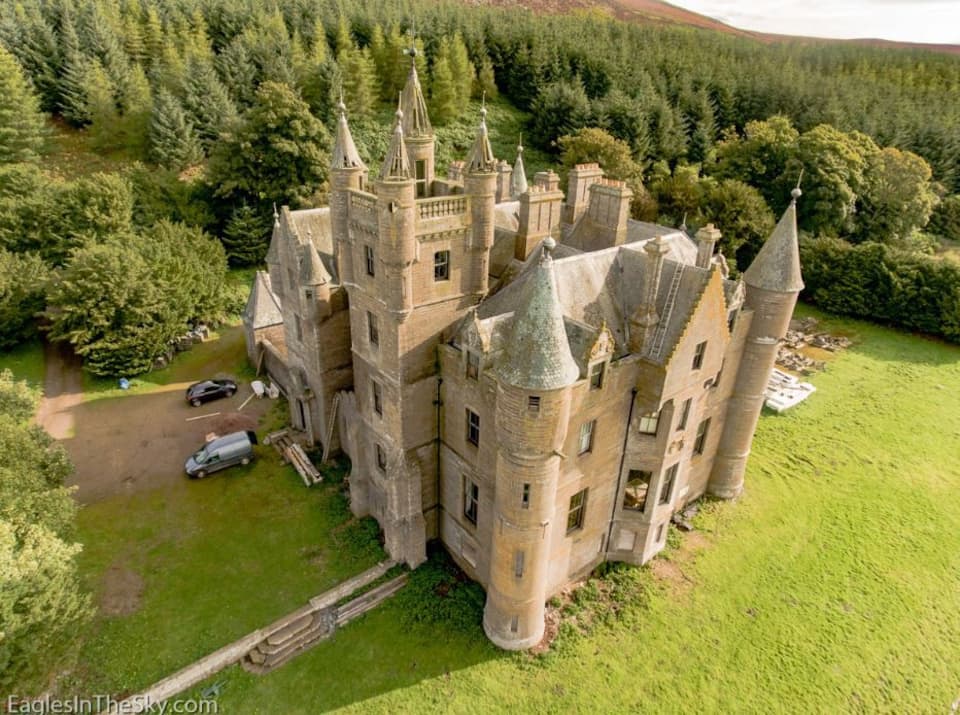 Unique Airbnb Stays | Top Things To Do | DOWTK