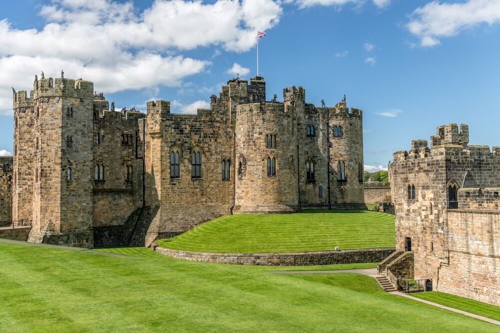 25 Bridgerton Filming Locations To Visit